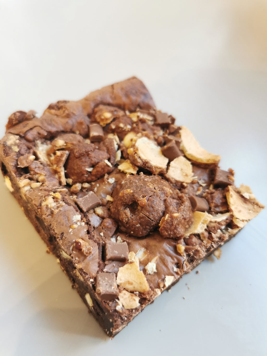 Fererro Rocher – Rabbit Hole Cakes