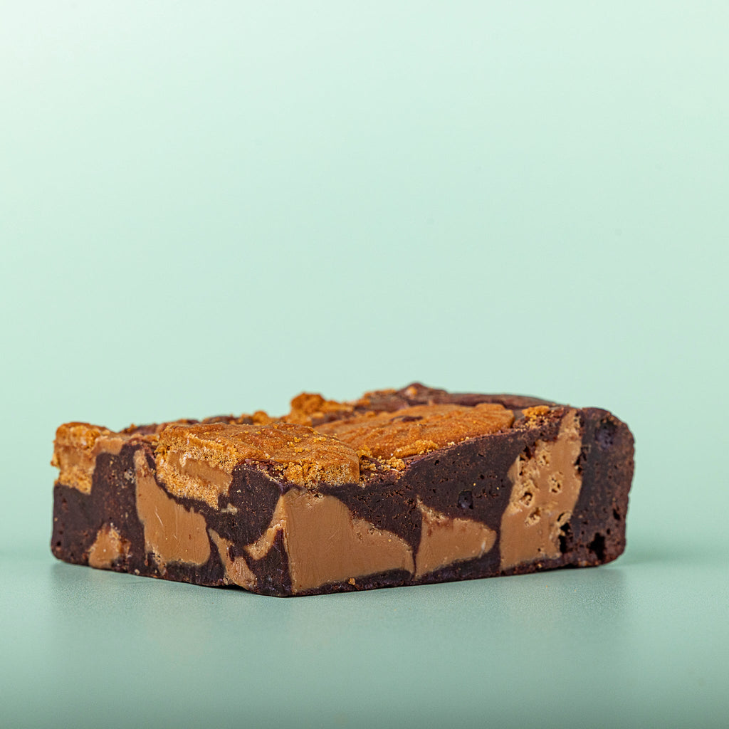 Biscoff Brownie – Rabbit Hole Cakes